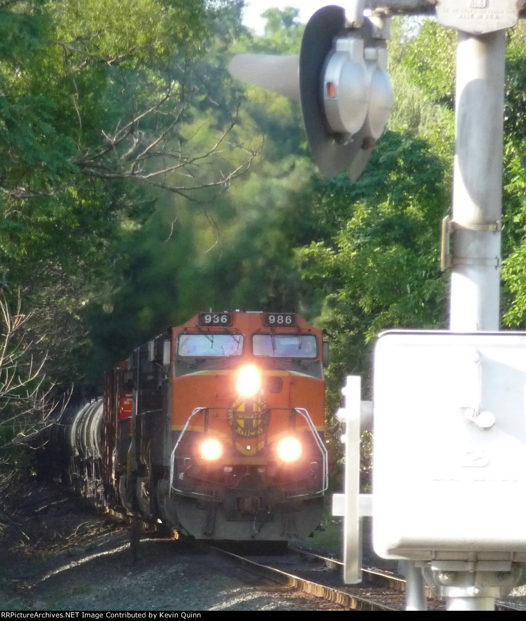 BNSF 986